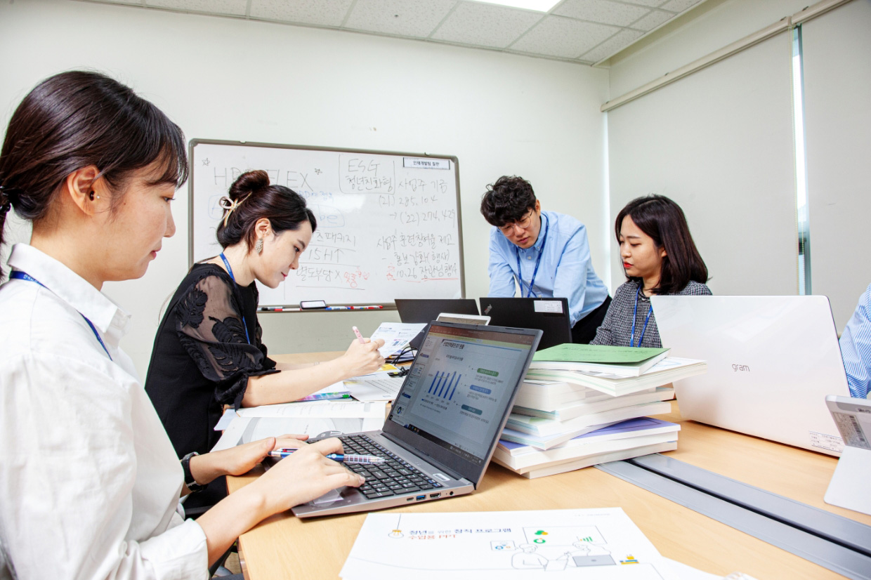 HRDK 한국산업인력공단 40주년 기념 e-역사관